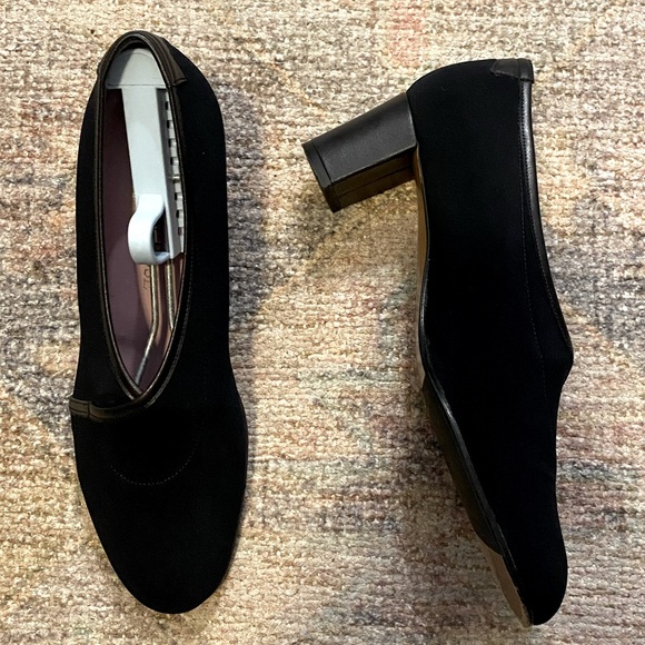 Taryn Rose | Shoes | Taryn Rose Lainna Narrow Block Heel Dress Shoes ...